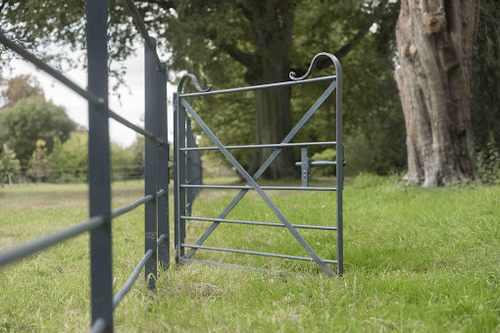 Estate Fencing | Fencing Direct | Steel Railing Supplier | Security ...