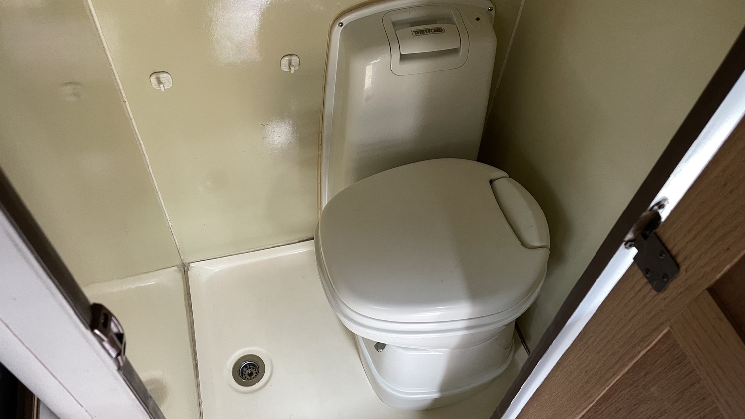 Toyota Dyna Motorhome 4 Berth 2.8TD Automatic 70330 miles 1997 Model ...