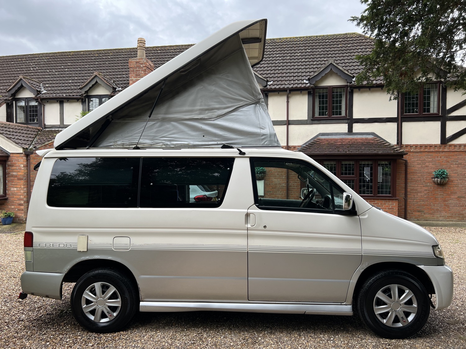 1999 Ford Freda 2.5 V6 Automatic Camper Van 4 Berth Pro Conversion ...
