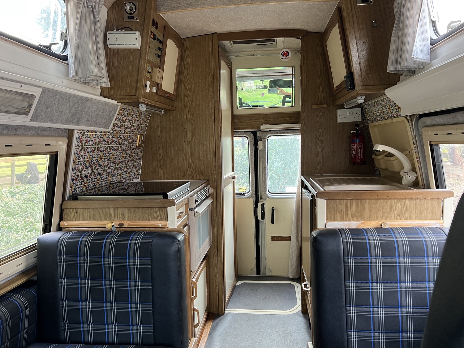 Autohomes Avalon Camper Van 2 Berth 1992 Talbot Express 1905cc Diesel £ ...