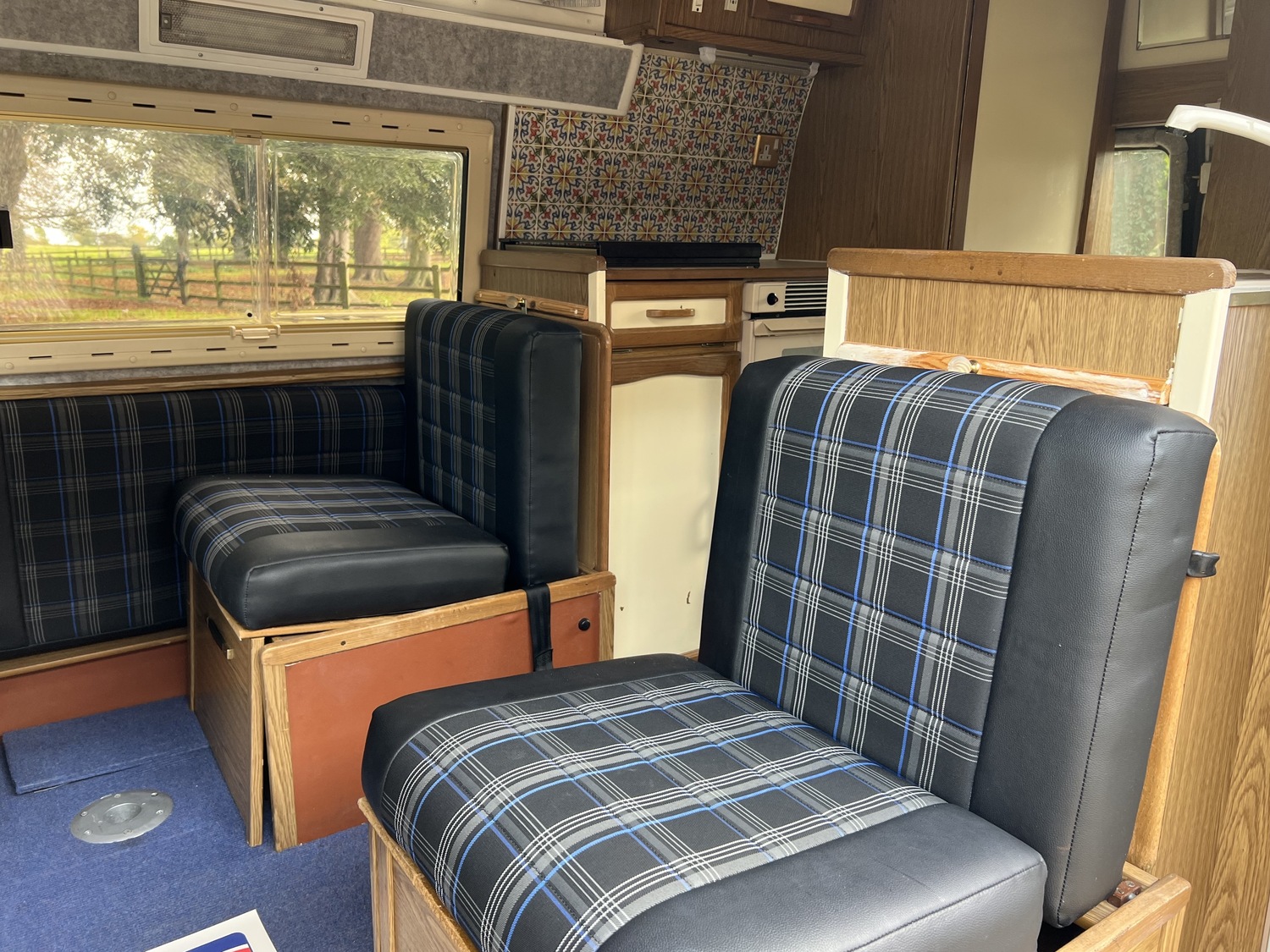 Autohomes Avalon Camper Van 2 Berth 1992 Talbot Express 1905cc Diesel £ ...