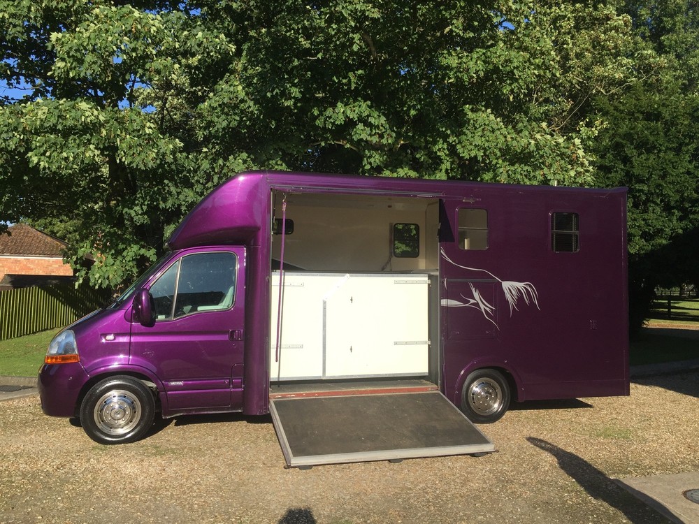2009 Renault Master 2.5TD Horsebox 3.5t with living 2 Berth 55211 miles ...